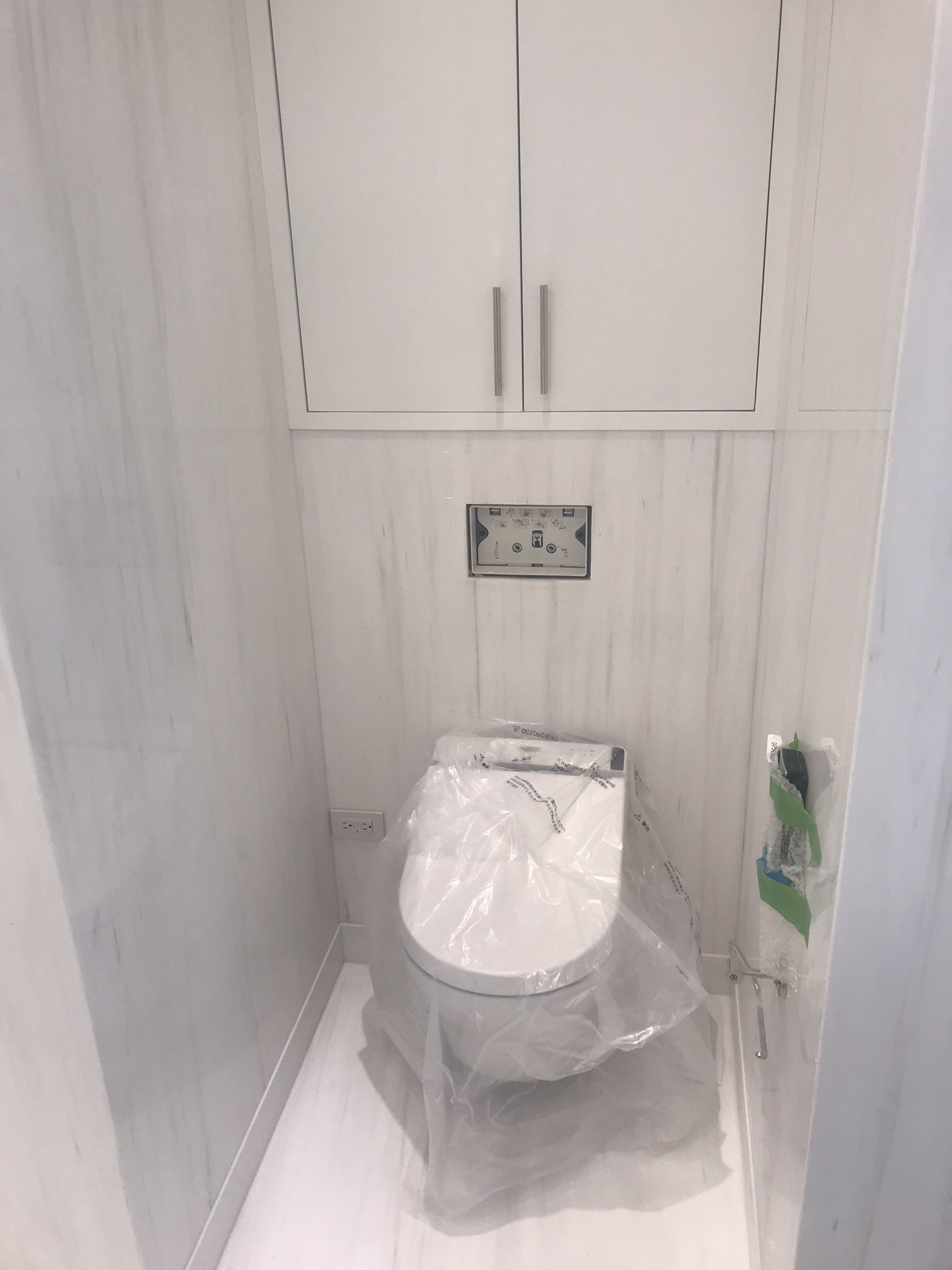 Dolomiti Master Bathrooms - Papunas Stone Lab